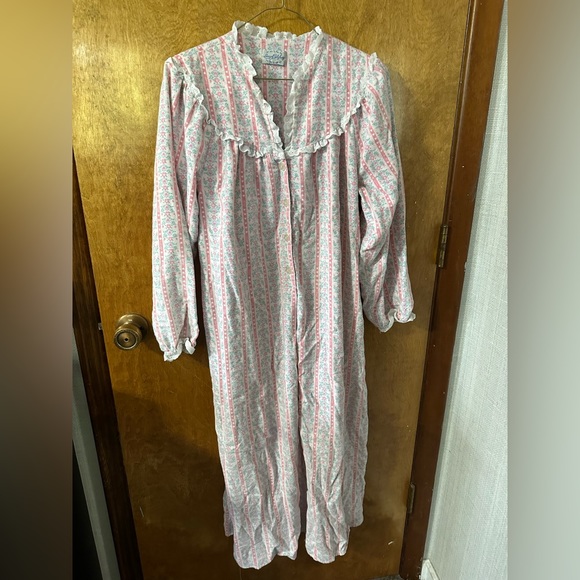 Lanz Of Salzburg | Intimates & Sleepwear | Vintage Lanz Of Salzburg ...